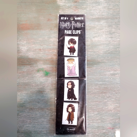 Warner Bros. | Office | Harry Potter 4 Pack Of Magnetic Page Clips ...